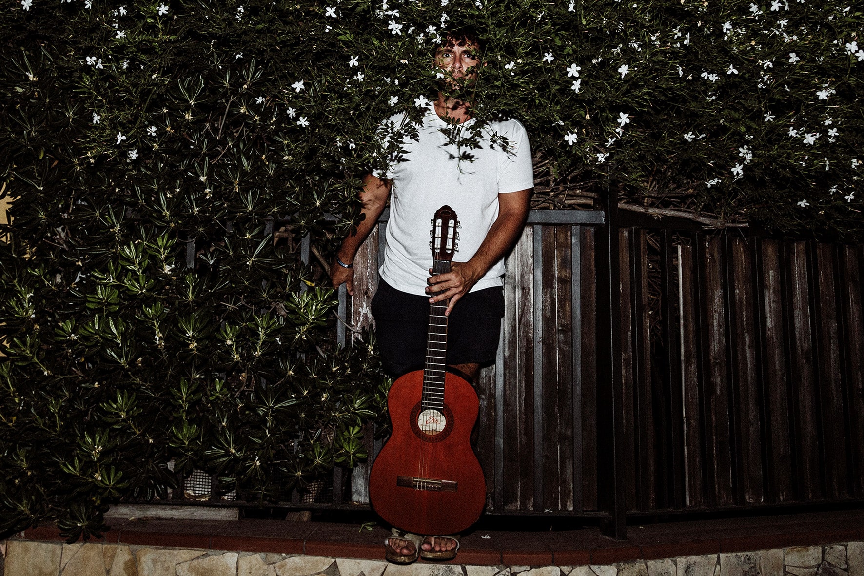 Marco Castello – Pezzi della sera (Megghiu suli, 2023) – Off Topic Magazine